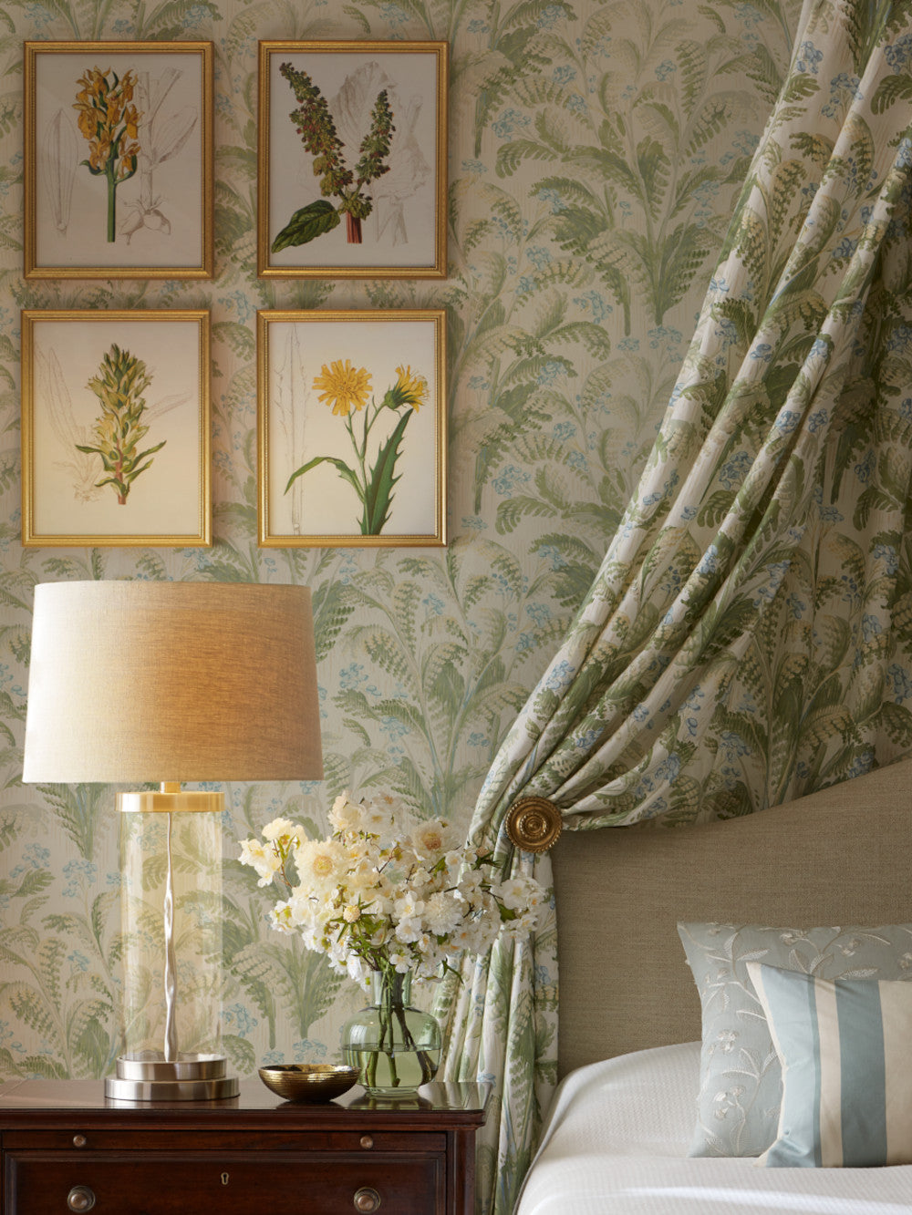 SMALL – Diane James Home